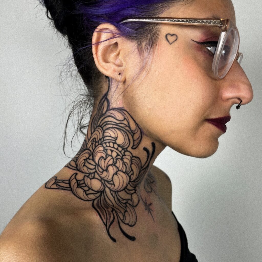 40+ Beautiful Women’s Neck Tattoos to Inspire